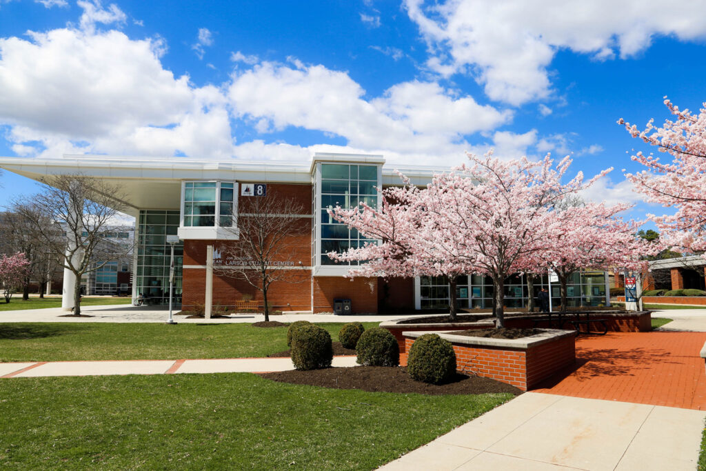 Jon and Judith Larson Student Center (LARS) | OCC